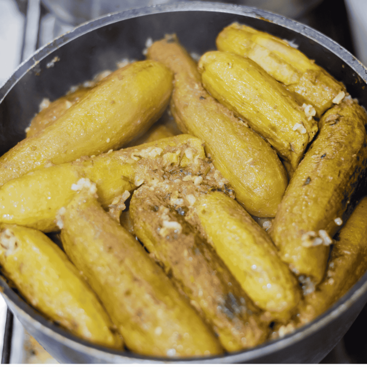 Lebanese Kousa Mahshi (Stuffed Zucchini) | DelishGlobe