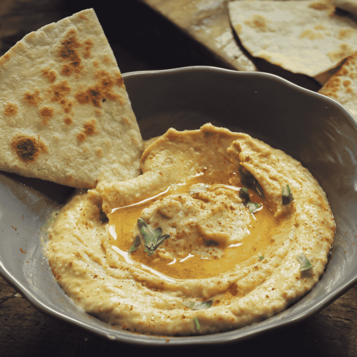 Lebanese Hummus (Chickpea Dip) | DelishGlobe