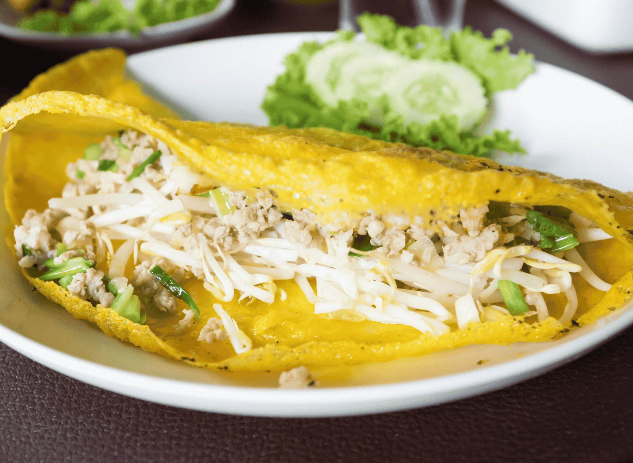 Vietnamese Bánh Xèo (Sizzling Pancake) | DelishGlobe