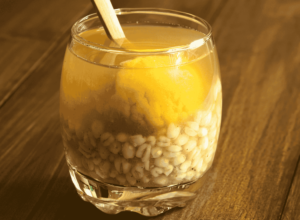 Chilean Mote con Huesillo (Peach and Barley Drink) | DelishGlobe