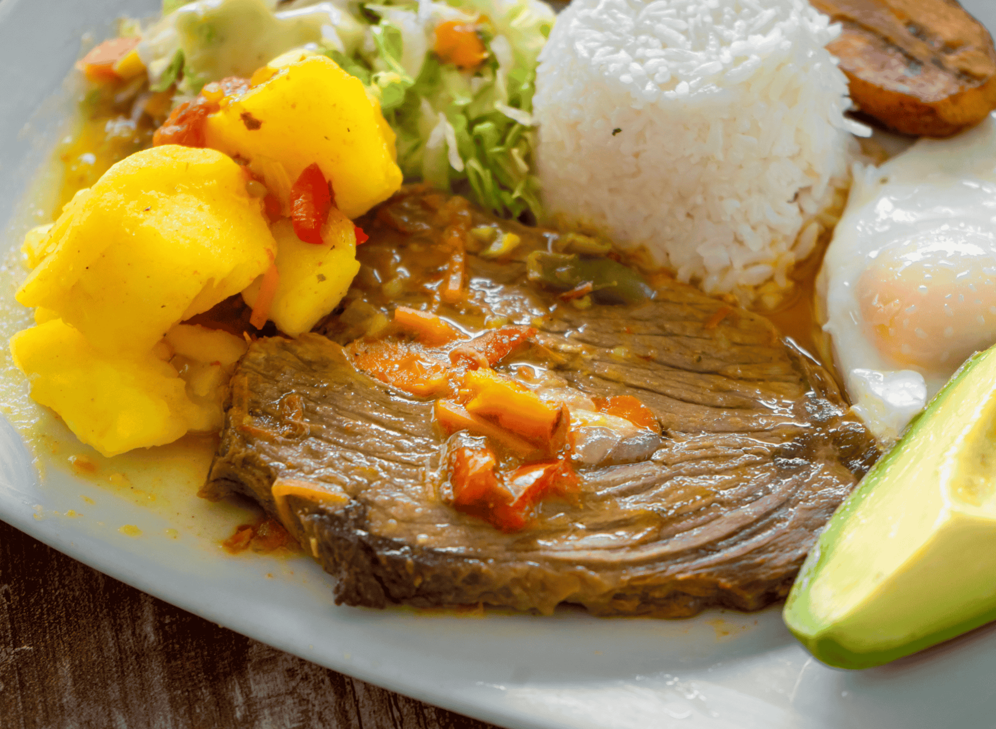 23 Traditional Colombian Foods to Try | DelishGlobe