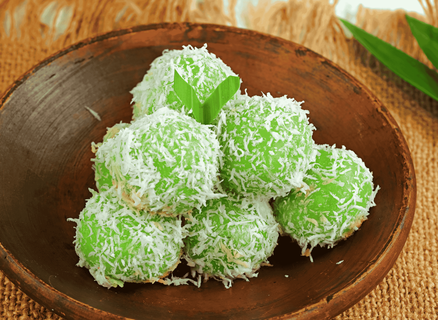 Indonesian Klepon (Sweet Rice Cake) | DelishGlobe
