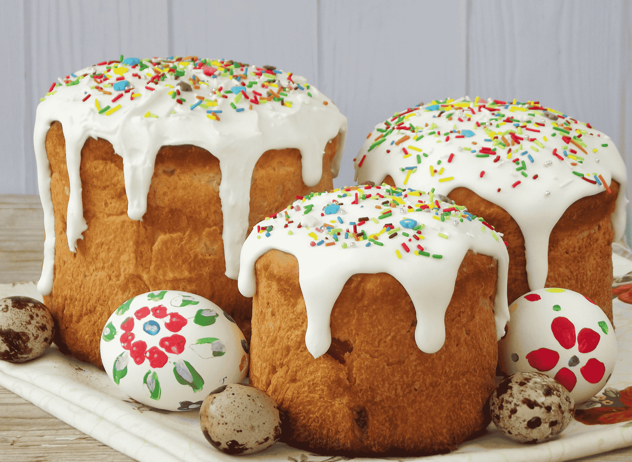 Russian Kulich (Easter Bread) | DelishGlobe